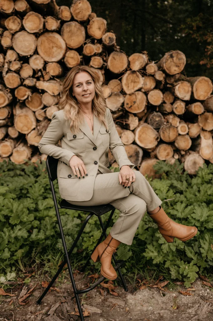 Ons Team | info@make-upmatters.com